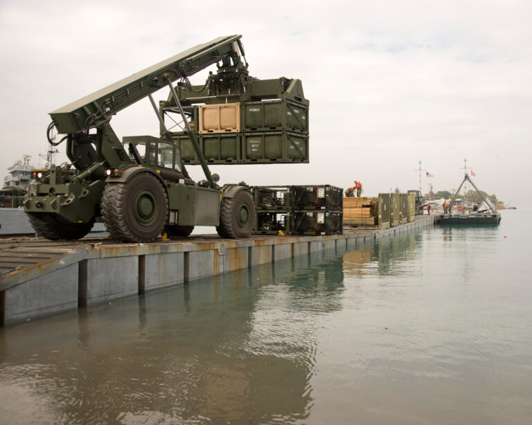 RTCH RT240 Defense Line - IRTC - Rough Terrain Container Handler Center
